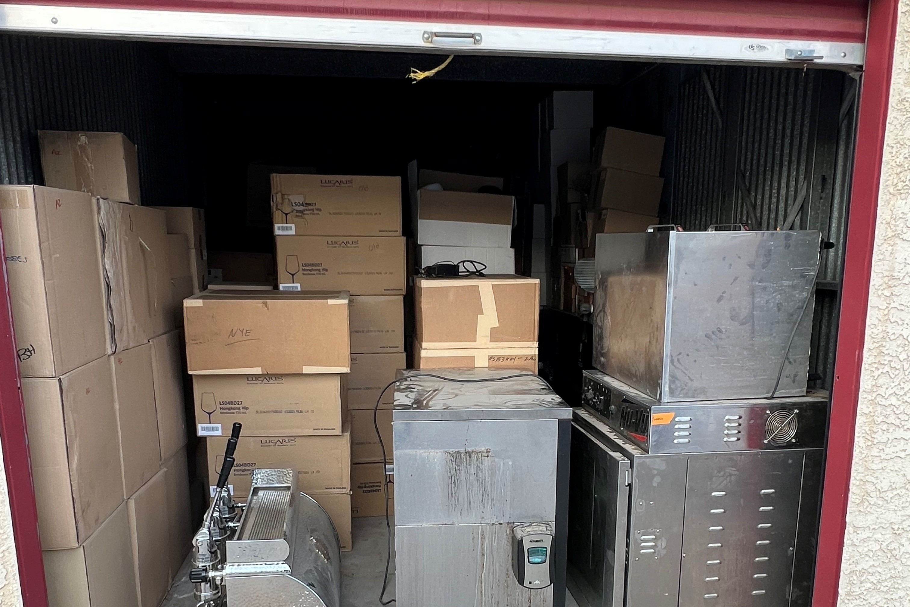 Bulk Restaurant Equipment & Smallwares Storage Auction (1 Lots ...