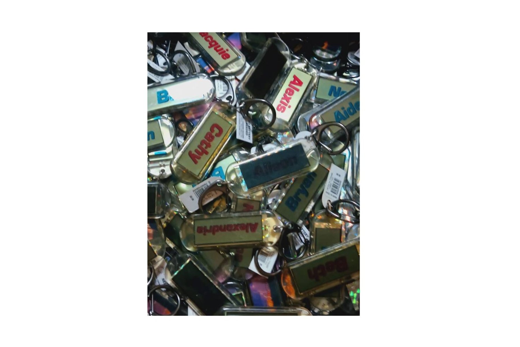 Personalized Solar Key Chains $1 Auction (292 Lots) | StoreReturns